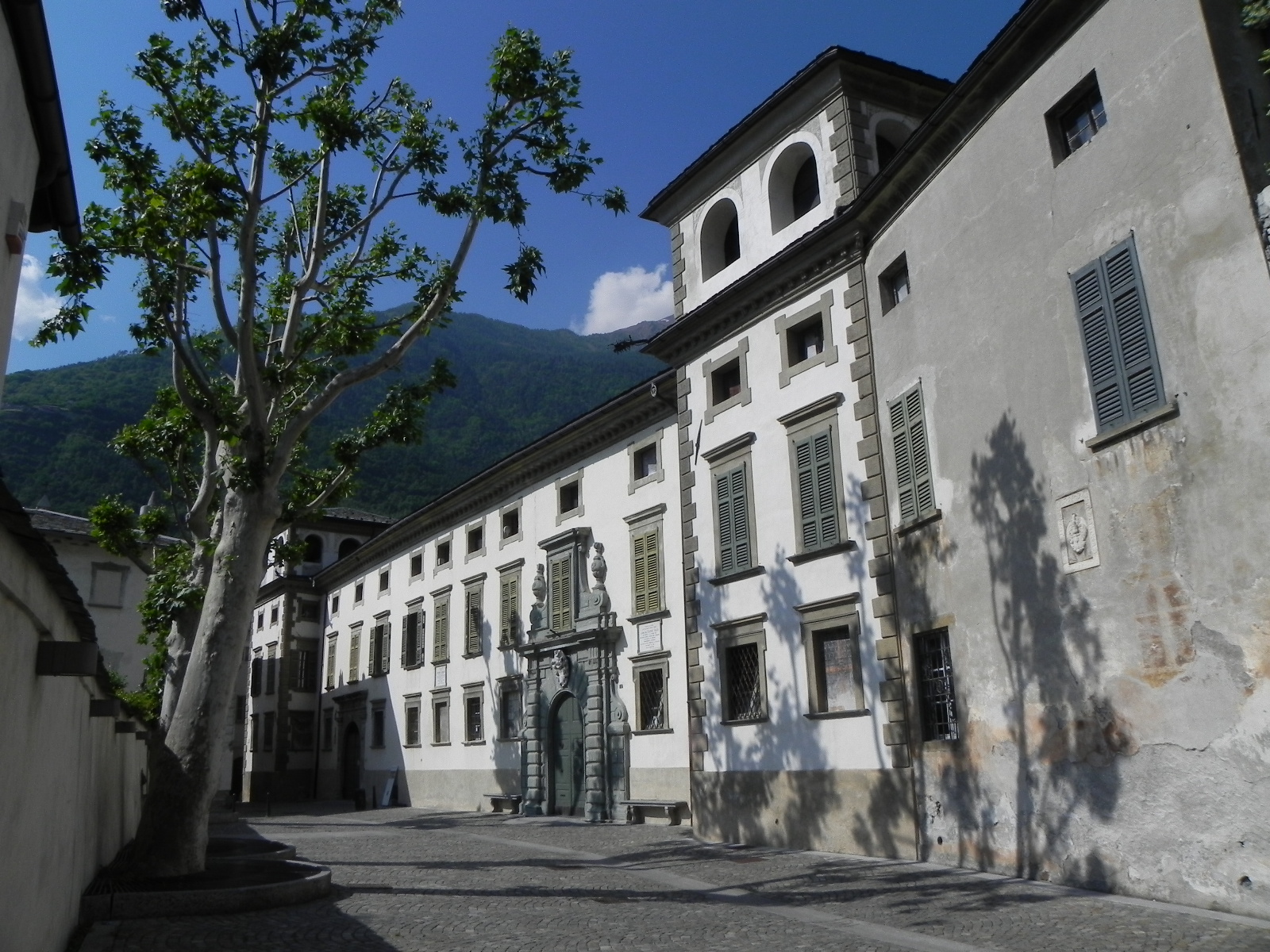 Tirano（ティラーノ）で何見る？厳選見どころ案内 - Tirano～ティラーノ～とベルニナ線のページ